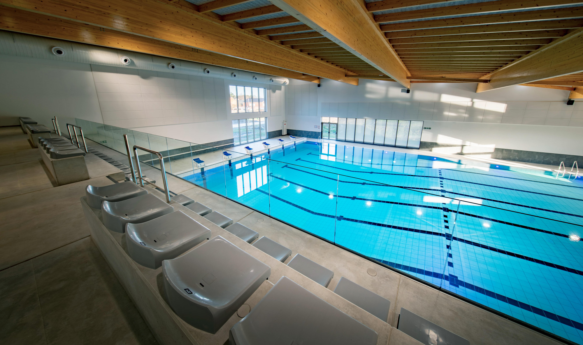 Swimming pool complex De Lo Heist-Op-Den-Berg, Belgium | LD Architecten ...